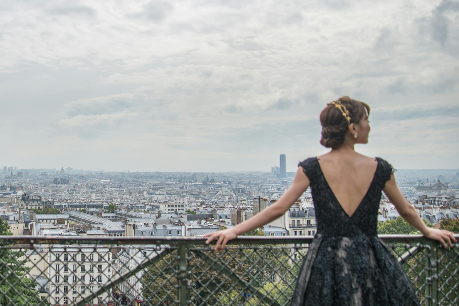 How to Dress Parisian: A Comprehensive Guide | Elegance Miss
